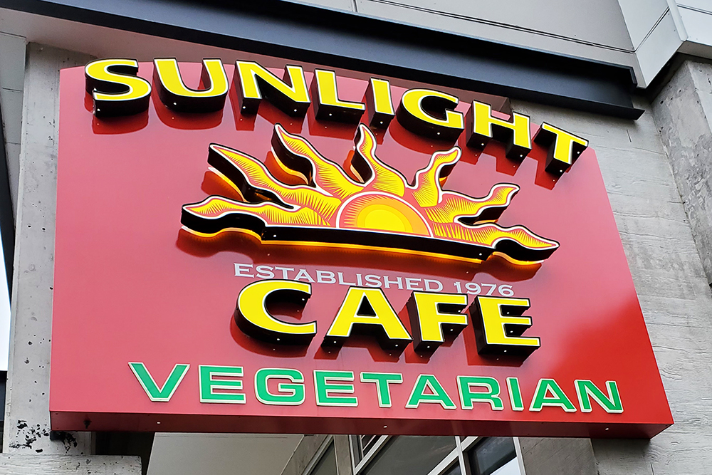 Takeout Treat: The Sunlight Cafe – Table Tales – 150 word stories
